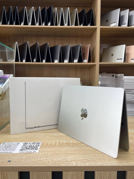 MacBook Air M3 2024