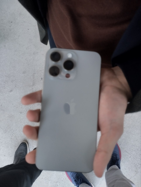 iPhone 15 Pro Max