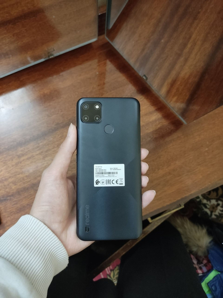 Realme c21y Коробка документы есть.