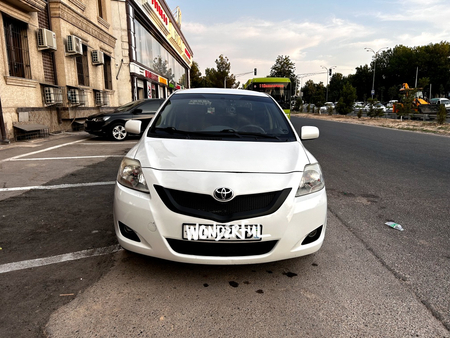 Toyota Yaris 2012