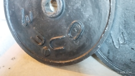 Shtanga toshi sotiladi
