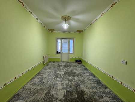 6-dahada 4 xonali kvartira sotiladi.