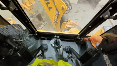 Ekskavator BULL HD100
