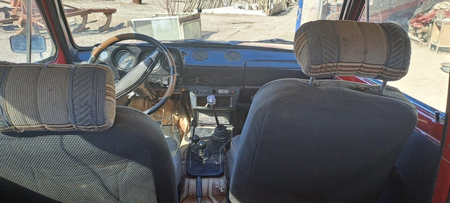 Niva 4x4 satiladi