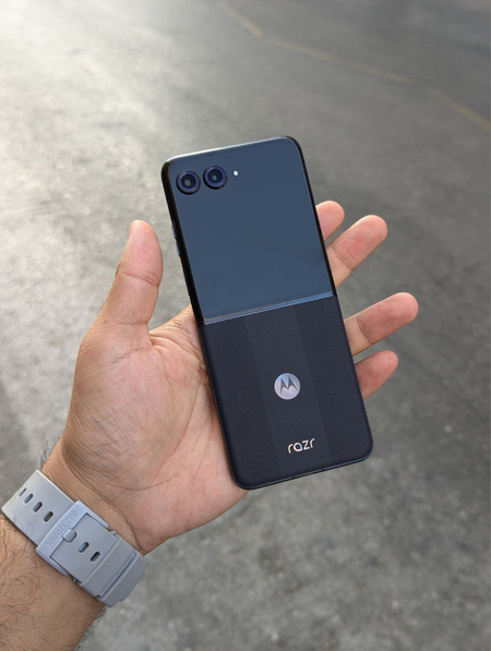 Motorola razr plus 2024 (12/256 Snapdragon 8s gen3)