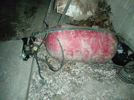Gaz balon sotladi neksiya 3 tan yechlgan kamplekt Fargona