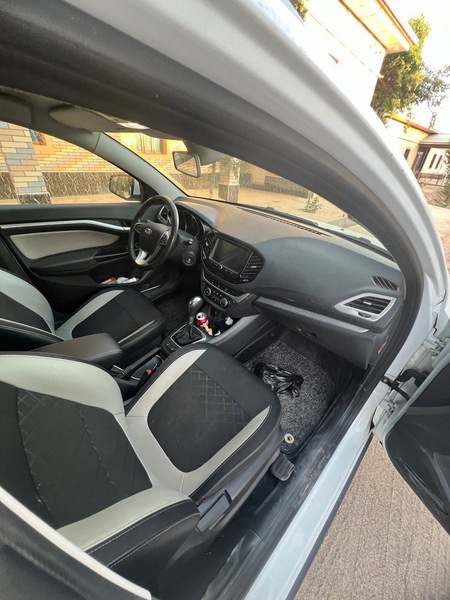 Lada vesta cross