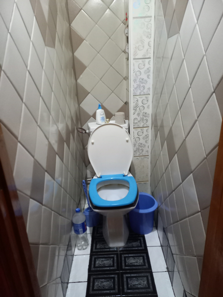 2-хонали квартира сотилади гиштли дом, балкони 2х6, хоналари алохида.
