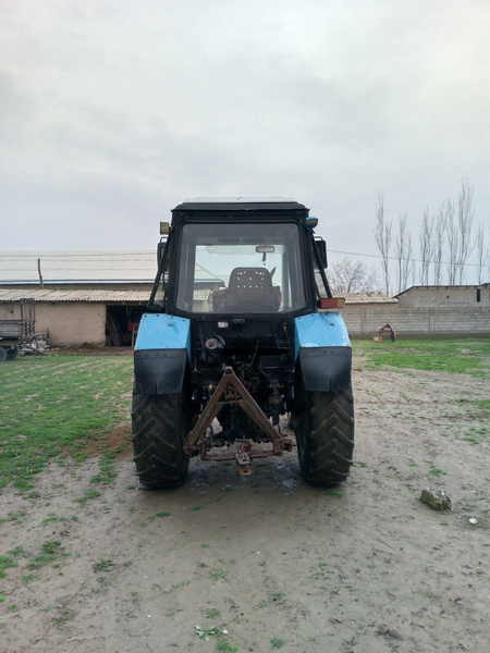 Mtz 80 .1 sotiladi yili 2004 manzil kitob tumani