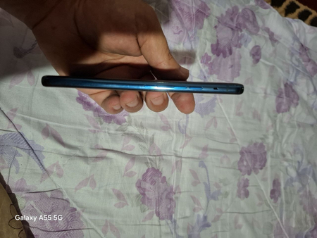 LG G8 sotiladi yaxshi holatda