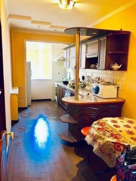 Ha Ойбек-Кунаева 3/5/9 GRANT MIR OTEL 
Мебель+Техника 
Площадь-75