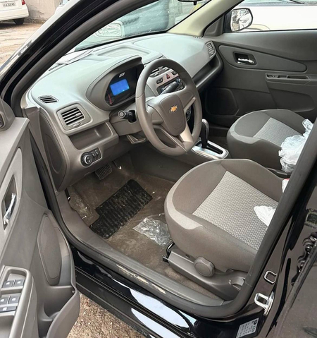 ORIENT AUTO kompaniyasi tomonidan Cobalt avtomobili sohibiga aylaning.