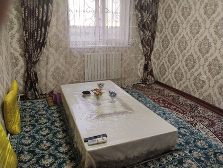 2-xonali Yangiyo'l Gulbahor shaharchasida uy sotiladi!