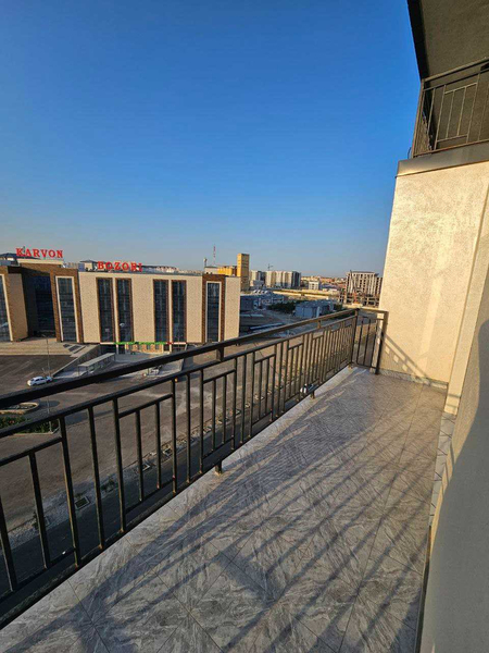2 xonali 72m² 8-qavat sotiladi.