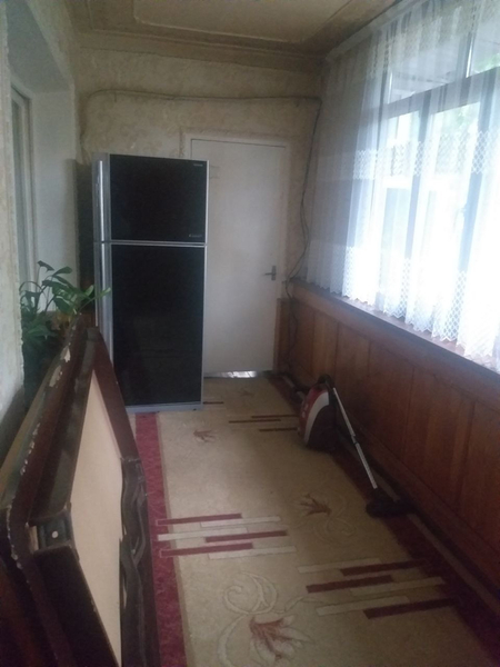 Uy sotiladi qoraqamish 2xona podvali bilan