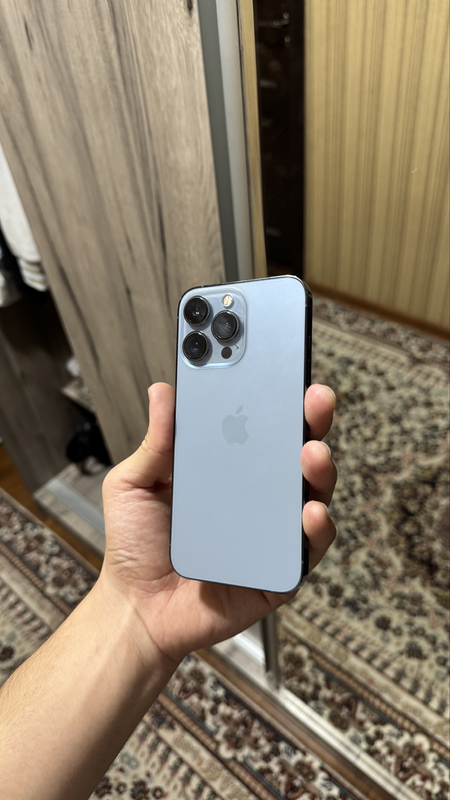 Iphone 13 pro blue