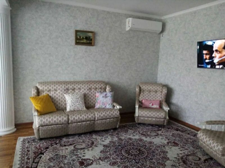 Ц2 продам рядом Консервотория .Т. Мебель техника остается