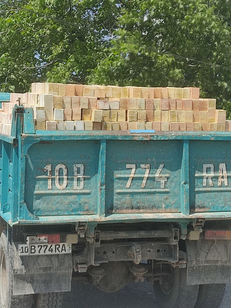 Гишт Хом пишган кум