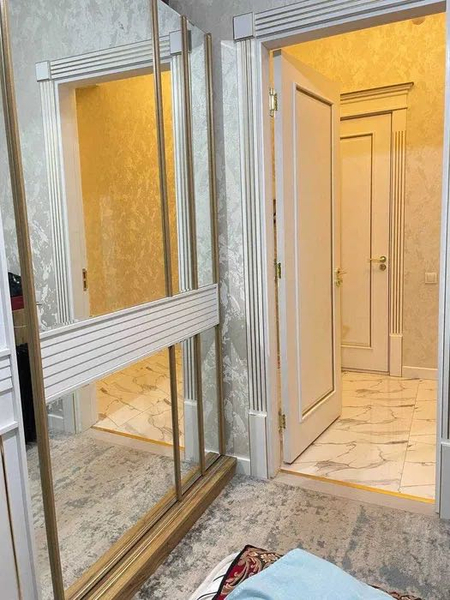 СРОЧНА продается шикарная двушка рядом Самарканд дарвоза.метро
