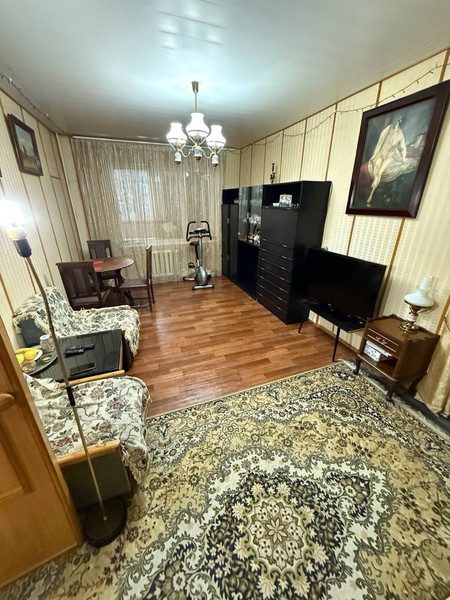 Метро Хамза 4/3/4 Кирпич 77-серия 95м2