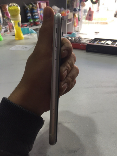 Iphone xr 64 oq srochni sotiladi