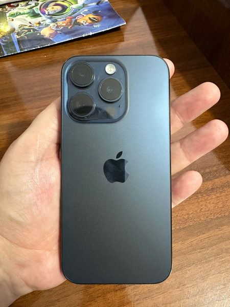 iPhone 15 pro blue 128 sim kartali