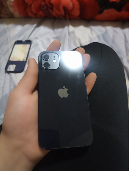 Iphone 12 64lik..