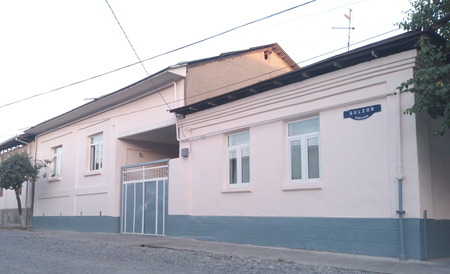 Продаётся участок 6сотх дом находится на угловойу