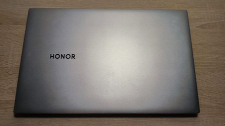 Мощный офисный ноутбук Honor MagicBook