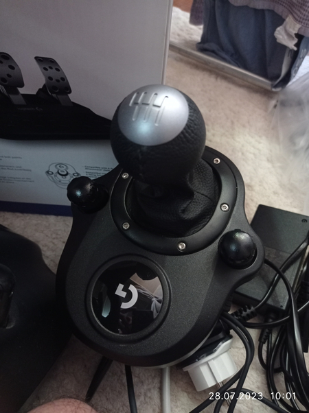 Logitech g29 + Shifter состояние нового, доставка по Узб