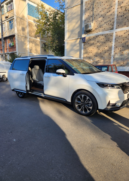 Kia Carnival full autoparking 2023