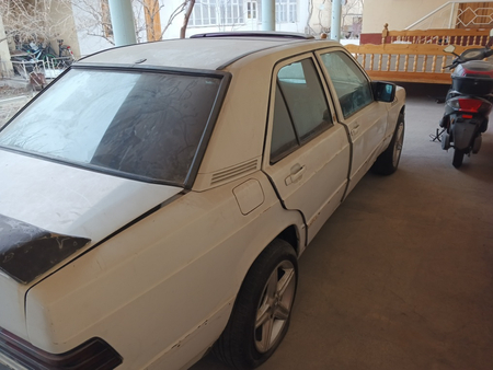 Mercedes Benz w 201 (190)