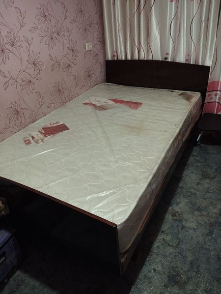 Полутороспальная кровать