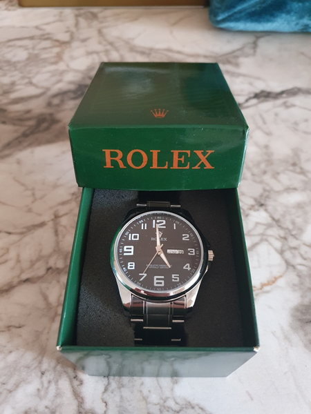 Yangi Rolex soati