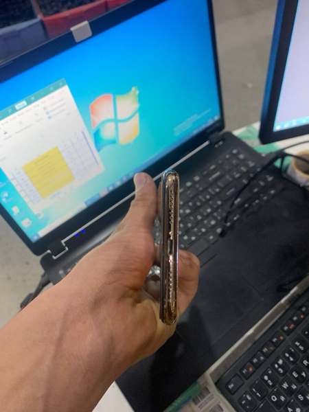 IPhone XS MAX ideal tel sotilada pul zarur