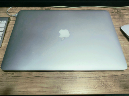 Macbook Pro (retina 15-inch early 2013) 2.4 GHz. intel i7. Srochno.