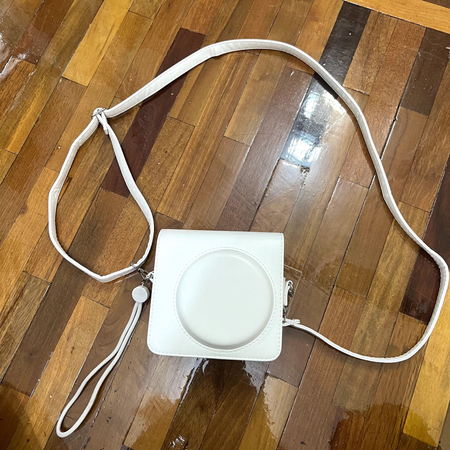 Фотоаппарат Polaroid Instax Square c чехлом