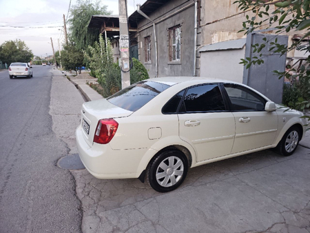 Продается  своя Gentra