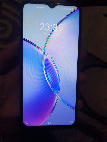 vivo Y17s  holati alo