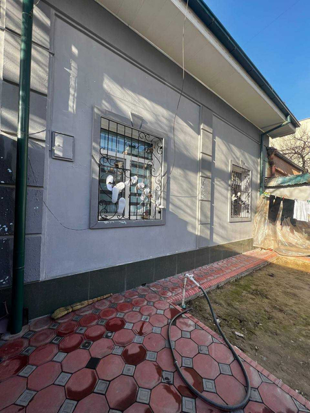 Срочно, продаётся дом в центре города