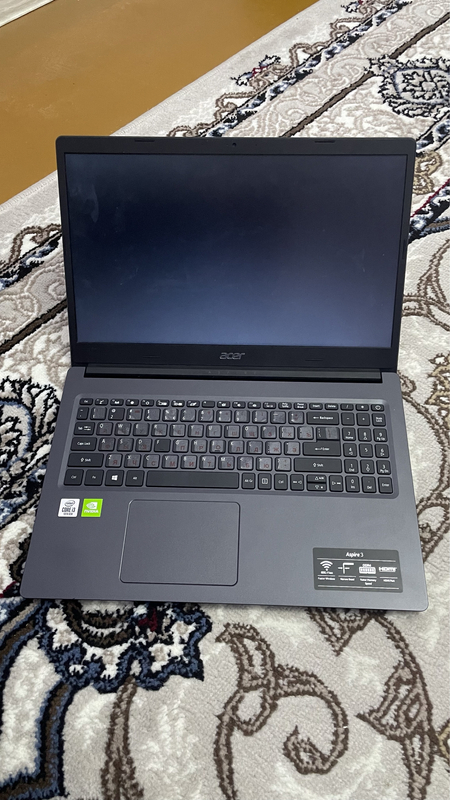 Acer aspire 3 core-i3 2gb video karta 128 gb ssd 1tb hdd