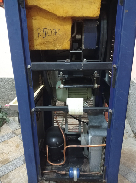 Muzqaymoq Frizer apparati