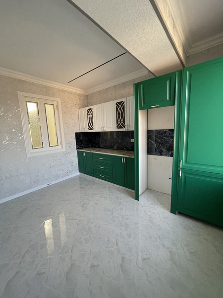 Срочно  2-ком Новостройка 55 m² ул Озод Шарк  Обл больница