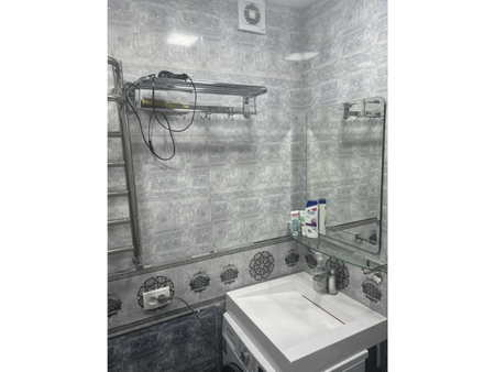 谷 130107 谷 Chilonzor tumanida kvartira sotiladi [62 м²]