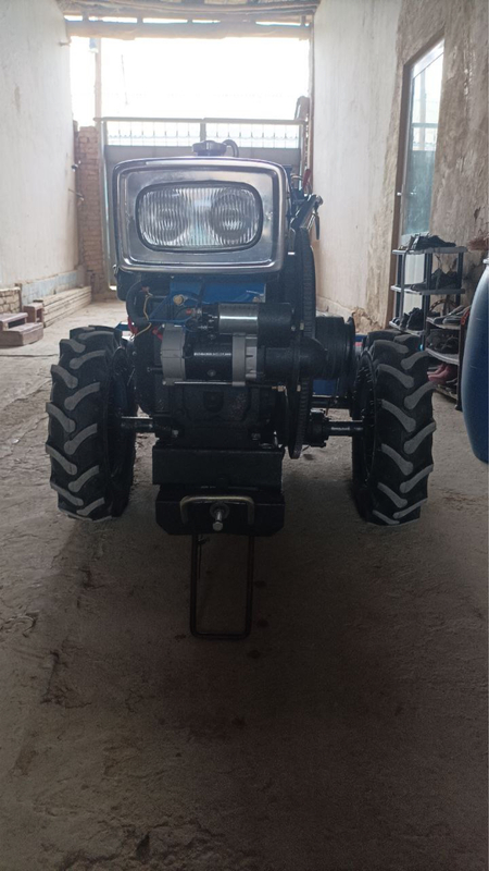Mini traktor ZUBR 1100