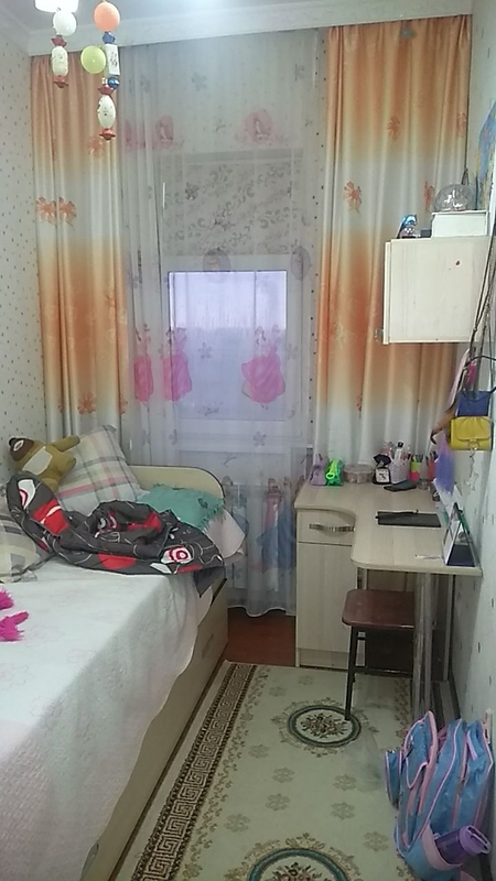 Срочно продаётся 3х переделанная в 4х ком квартира.