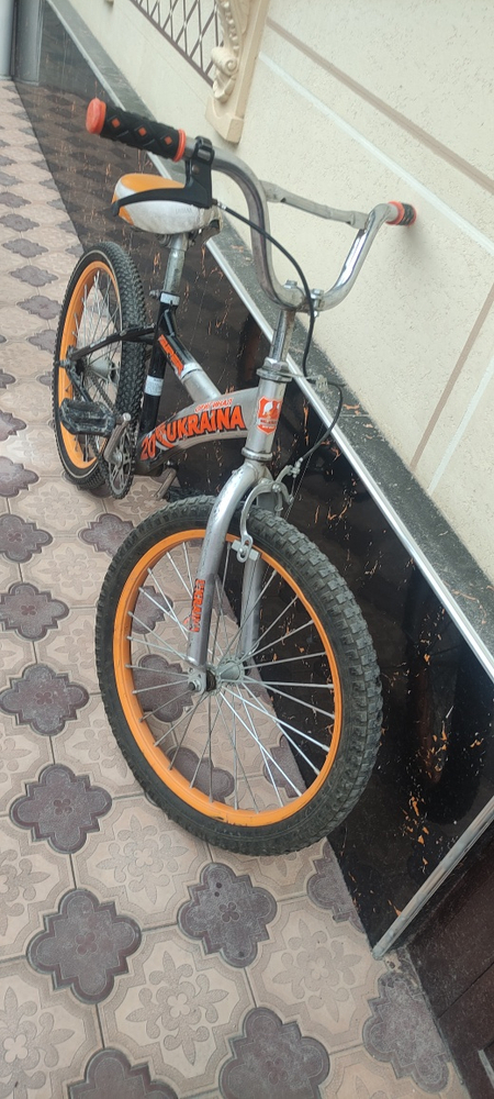 Velosiped srochna sotiladi