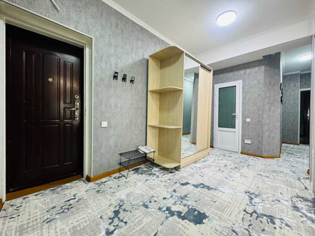 Аренда уютной большой квартиры в Московских высотках/Дархан
