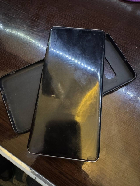 Самсунг S10+ сотилади 200$