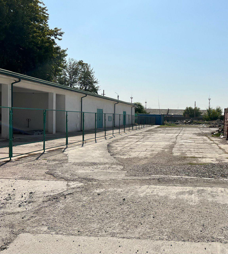 Продаётся 1 га. производственная база.